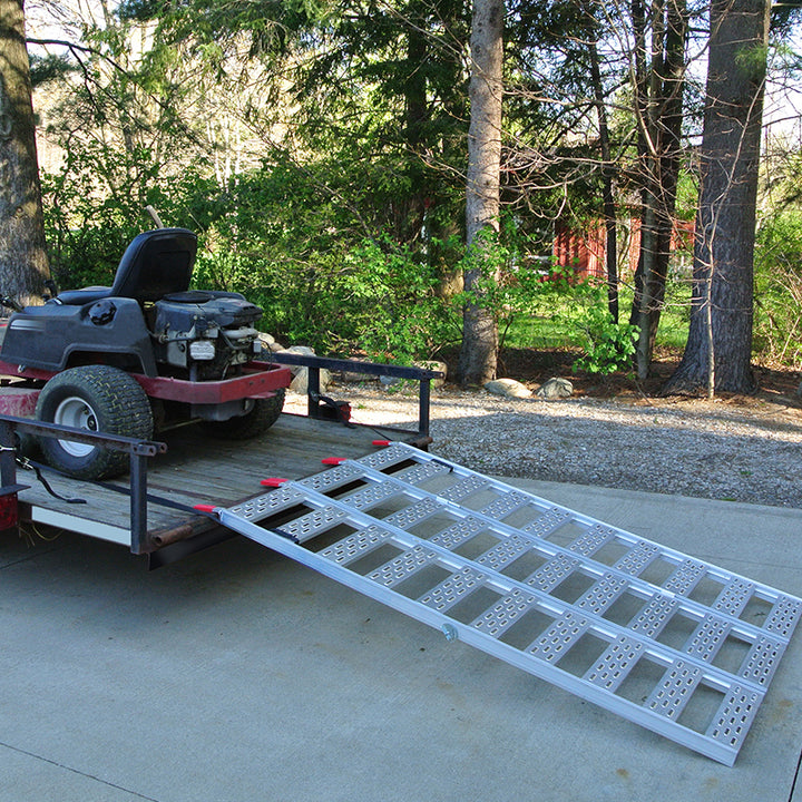 Tri-Fold Ramp with Treads – CargoSmart LLC